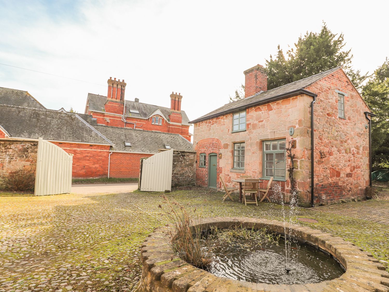 Rectory Cottage | West Felton | Self Catering Holiday Cottage