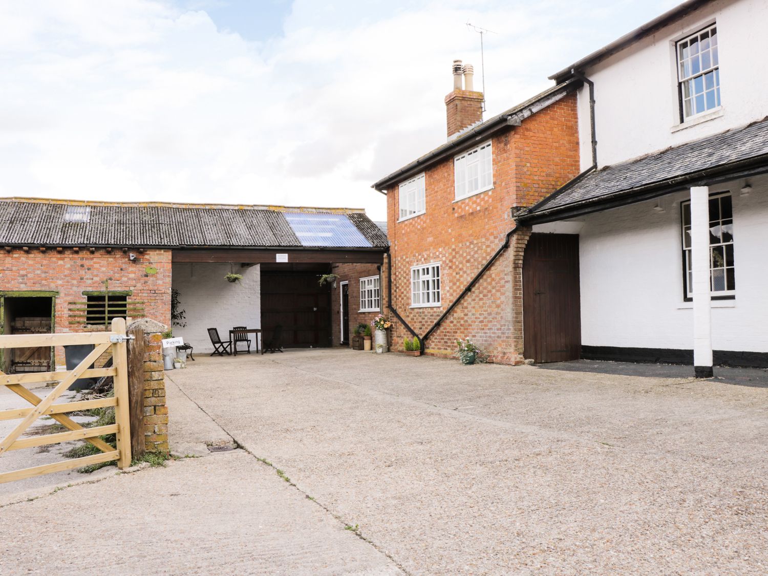 The Bird House, Hunstanton | Holiday Cottage | Bird Spot