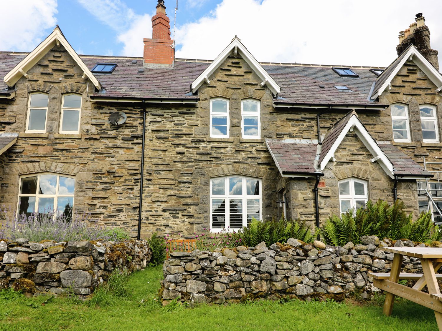 Folly Cottage, Settle | Holiday Cottage | Bird Spot