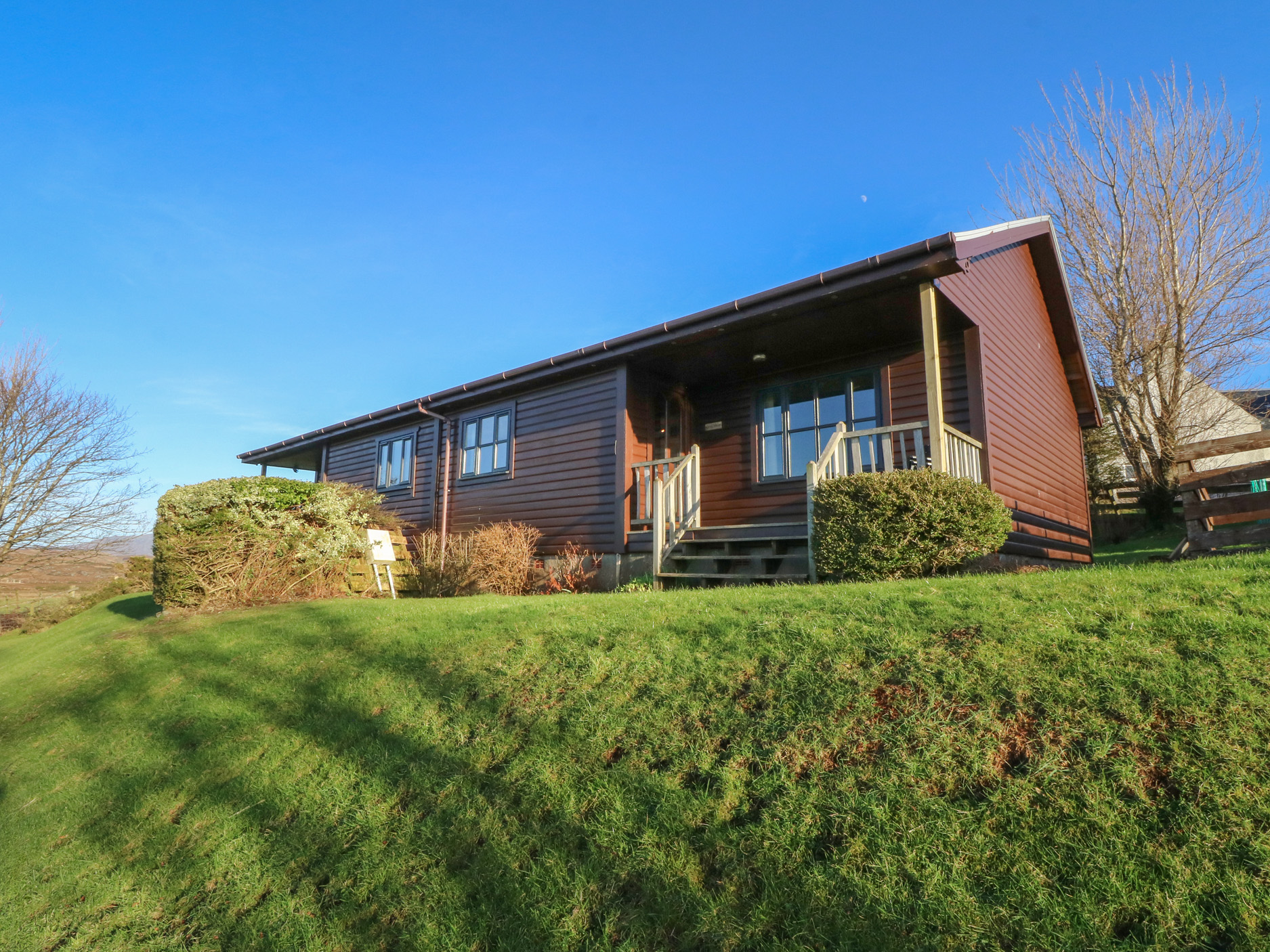 Arisaig Cottages, Mallaig and Glenfinnan (walkhighlands)